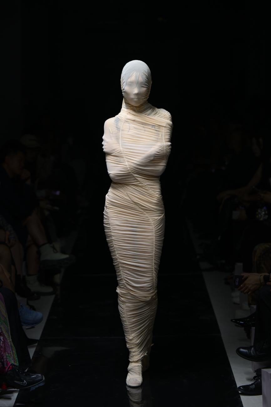 Hengdi Wang Spring 2025 - The Fashion Fold